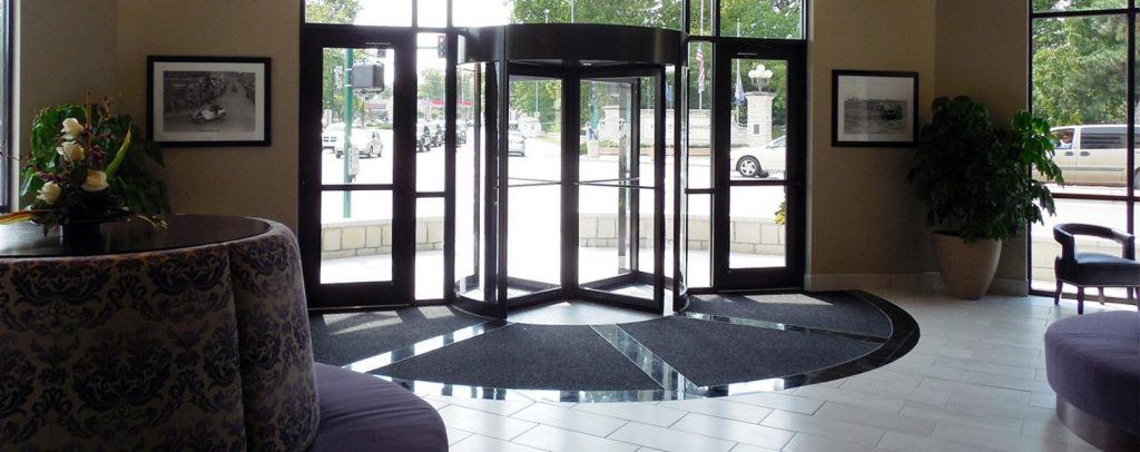 20 Benefits of installing a revolving door - house-ideas.org